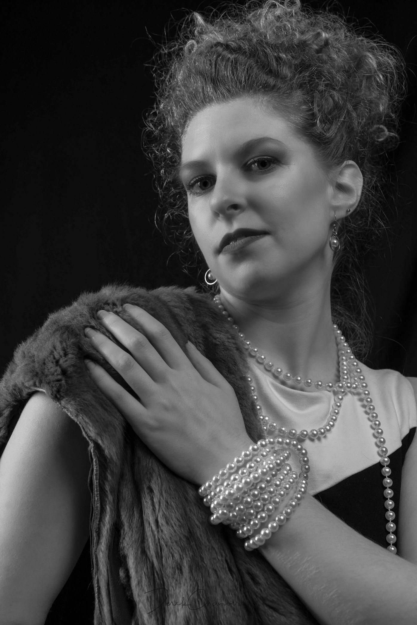 Fur and Pearls – Hollywood Style – Derek Chambers | Bridge Lake Photo Group